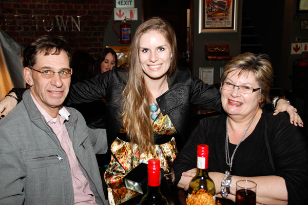 Foto's: Bekendstelling en bekroningsgeleentheid van Nuwe Stories 3 - LitNet