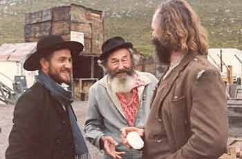 NP van Wyk Louw en die Meisies: Haydee Morgan-Hollander het gesels met ...